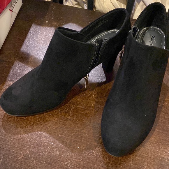 Xappeal | Shoes | Gorgeous Xappeal Size 95 Medium Black Velvet Ankle ...